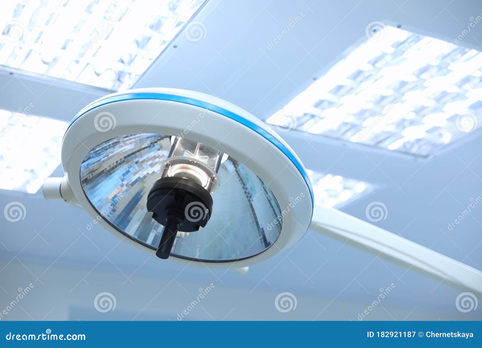Surgical Lamp in Modern Operating Room Stock Image - Image of ...