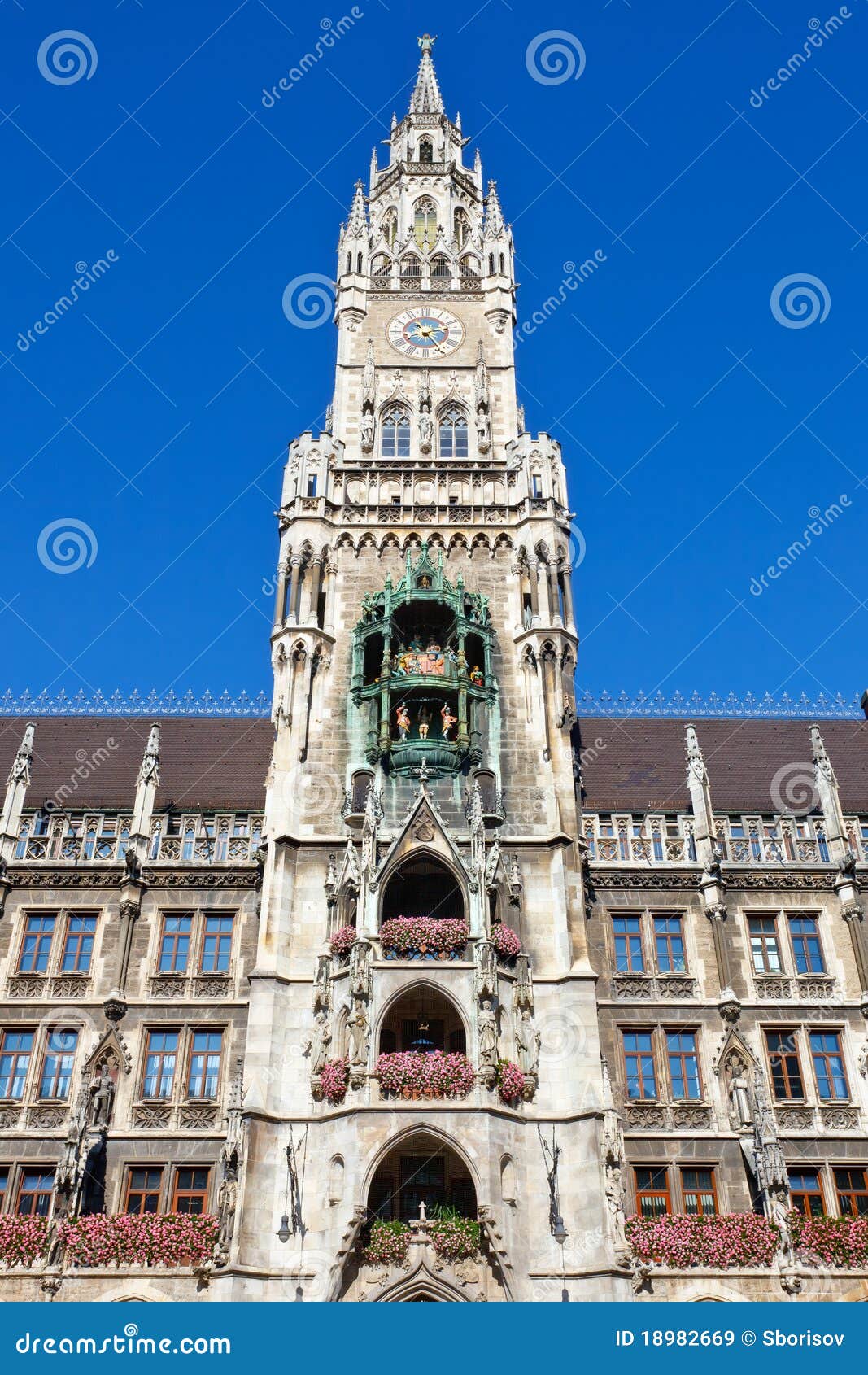 New Town Hall in Munich stock image. Image of landmark - 18982669