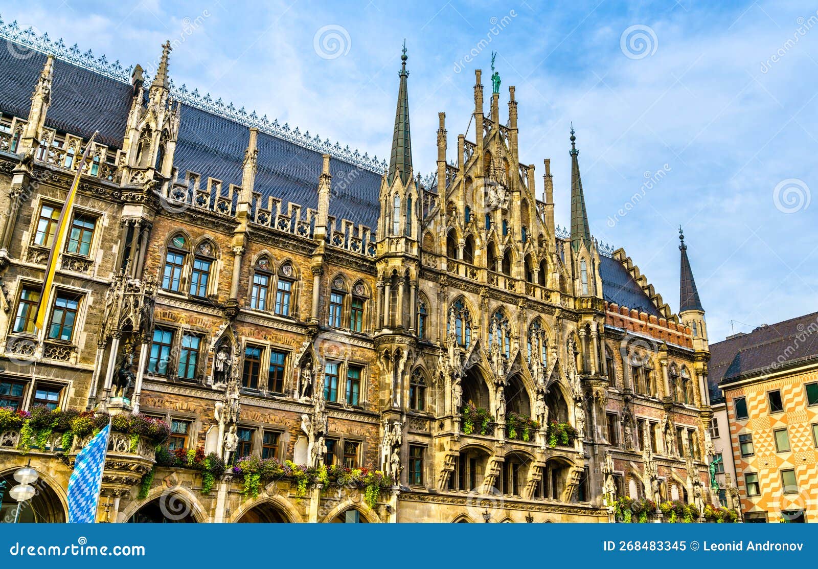 The New Town Hall in Munich, Germany Stock Image - Image of sightseeing ...
