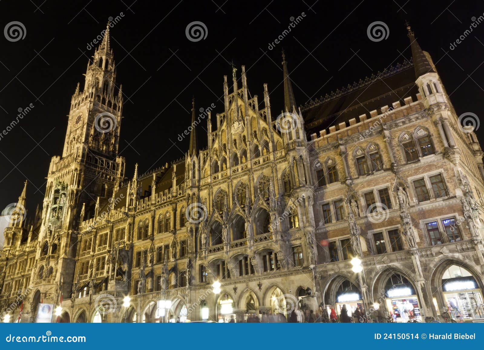 New Town Hall, Munich, Germany Stock Photo - Image of square, tourism ...