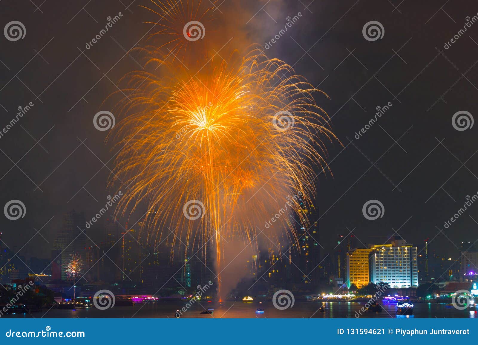 New Year Countdown Fireworks 2018 Stock Image - Image of family, city ... New Year Countdown Fireworks 2018 Stock Image - Image of family, city ...
