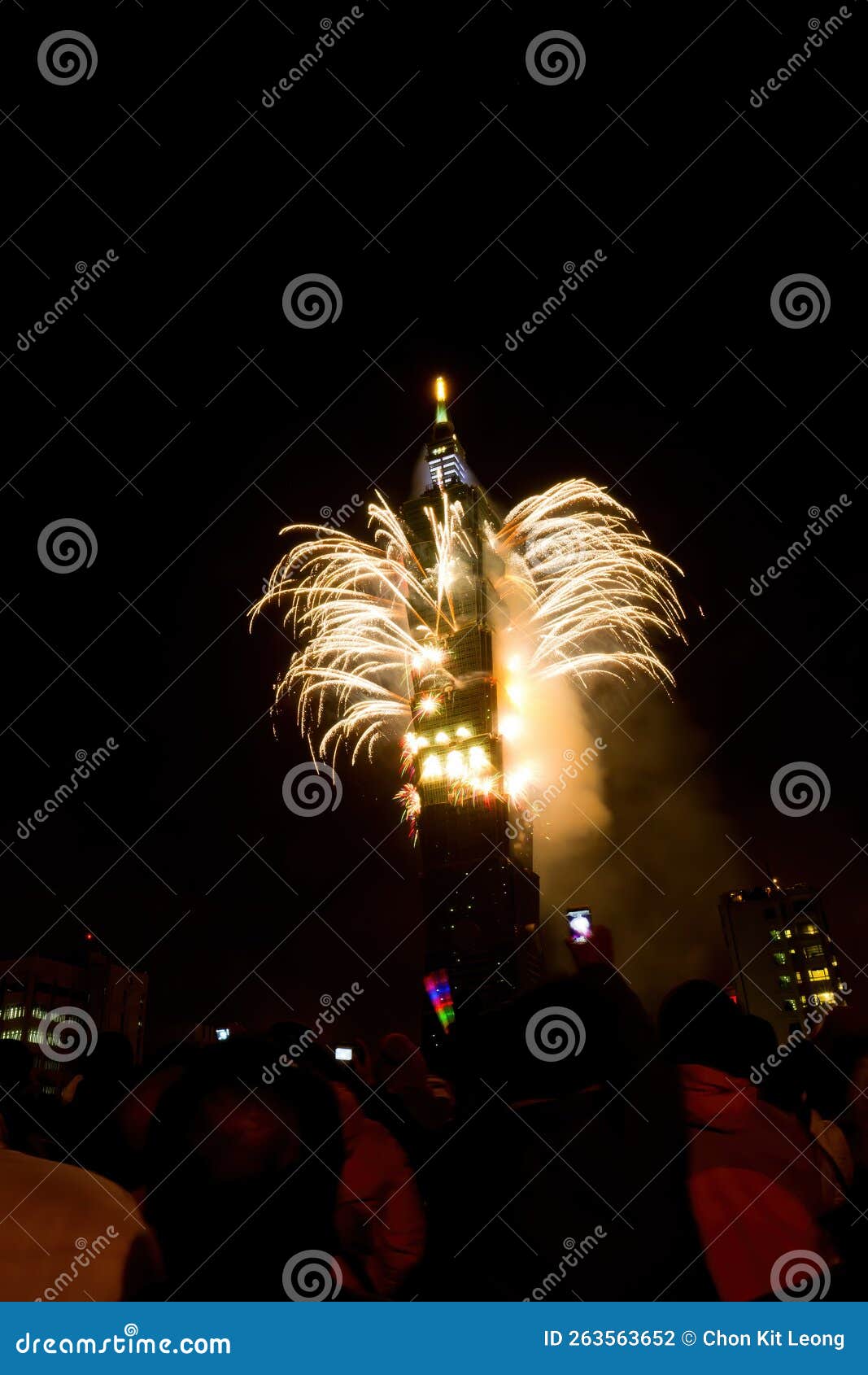 New Year Fireworks Over the Taipei 101 Editorial Photography - Image of ...