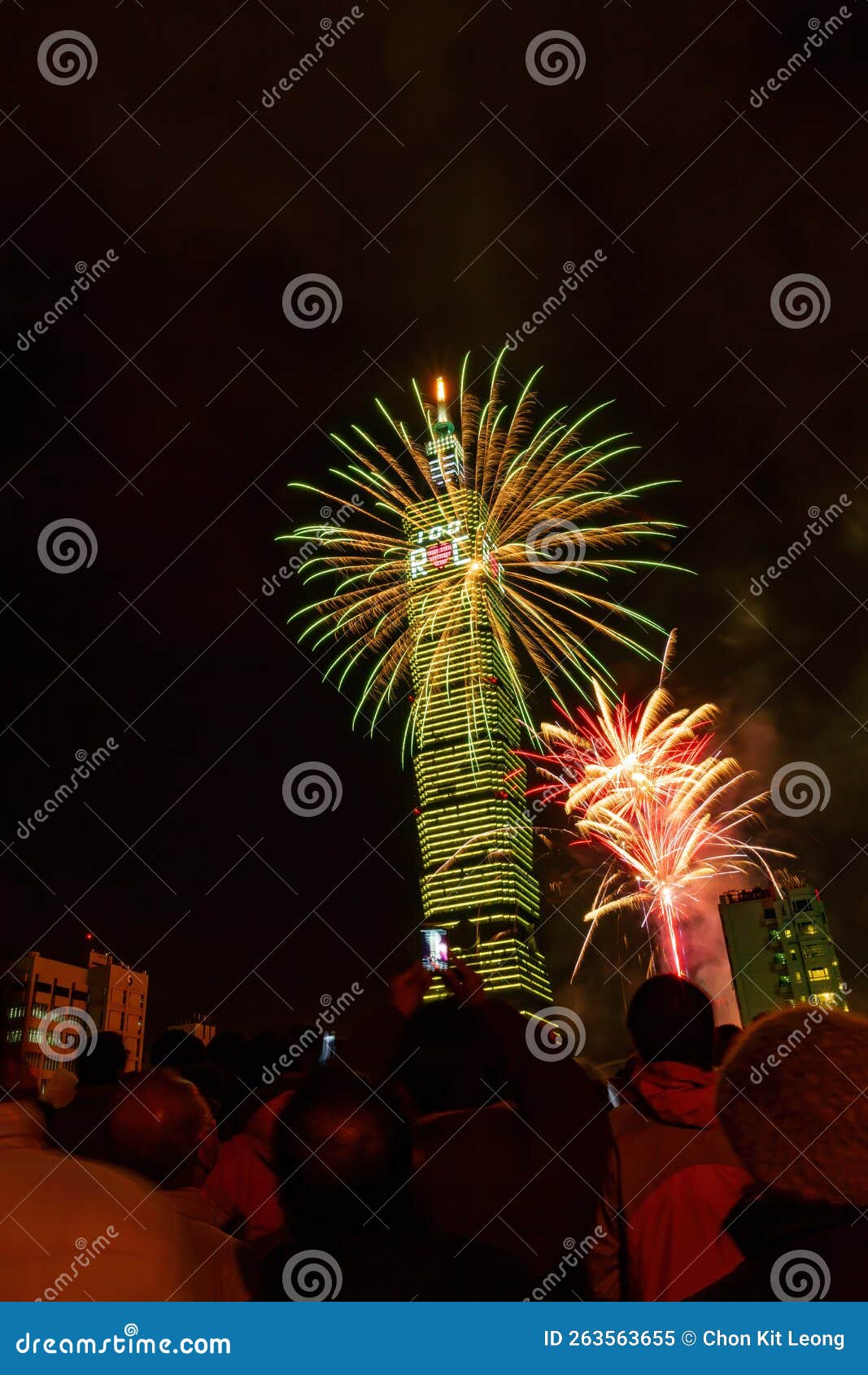 New Year Fireworks Over the Taipei 101 Editorial Image - Image of asia ...