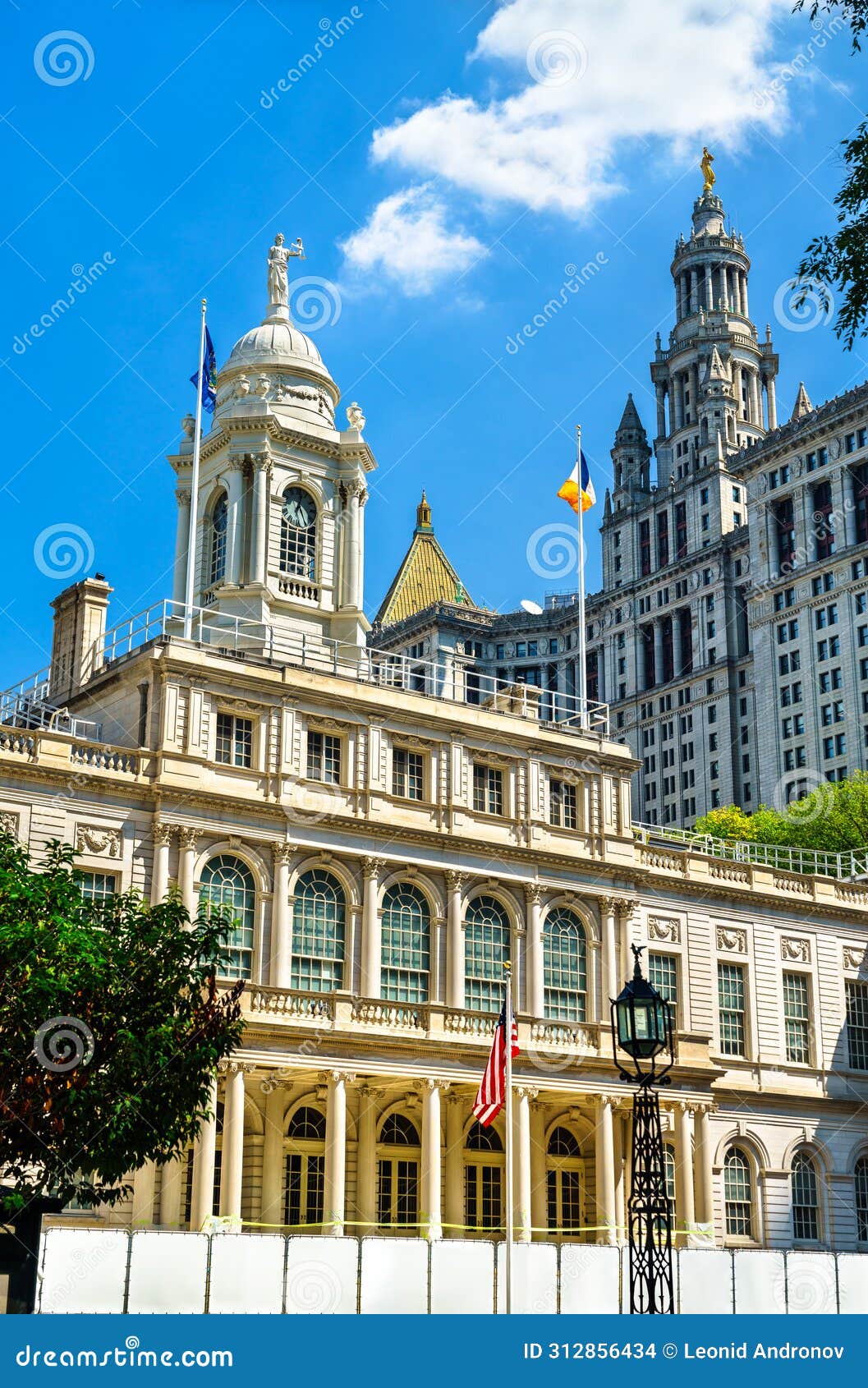 New York City Hall in Lower Manhattan Editorial Stock Image - Image of ...
