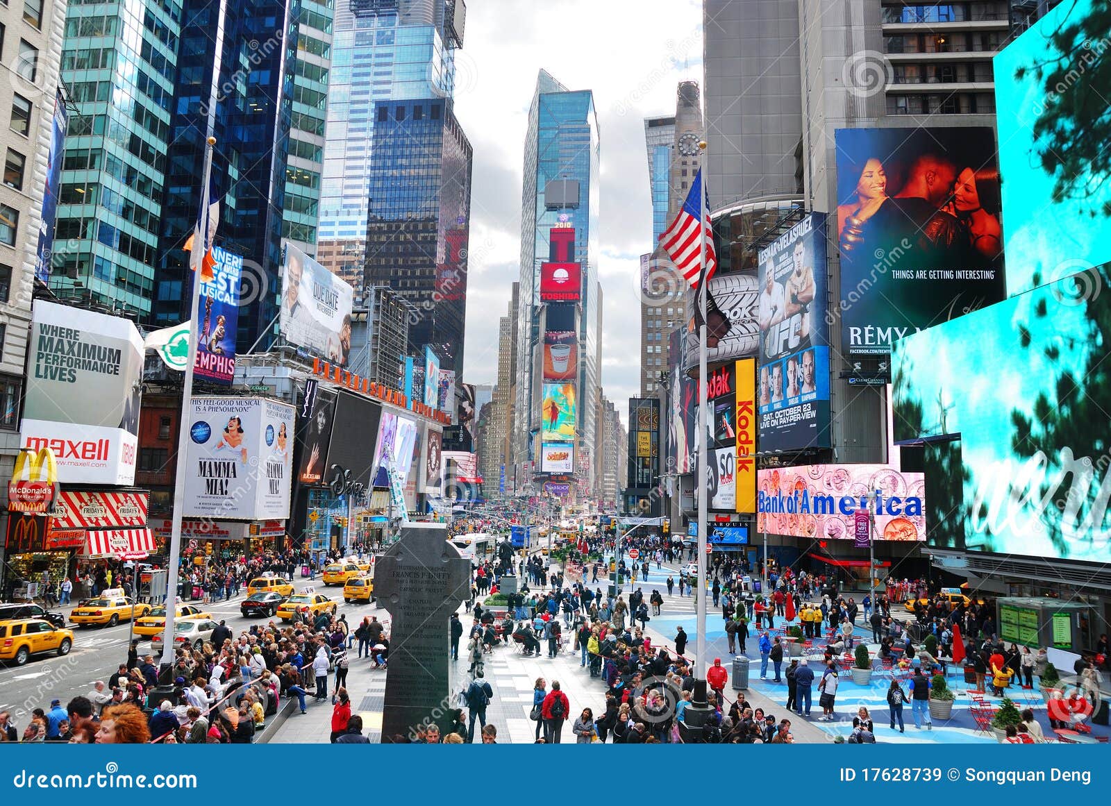 New York City Manhattan Times Square Editorial Stock Image - Image of ...