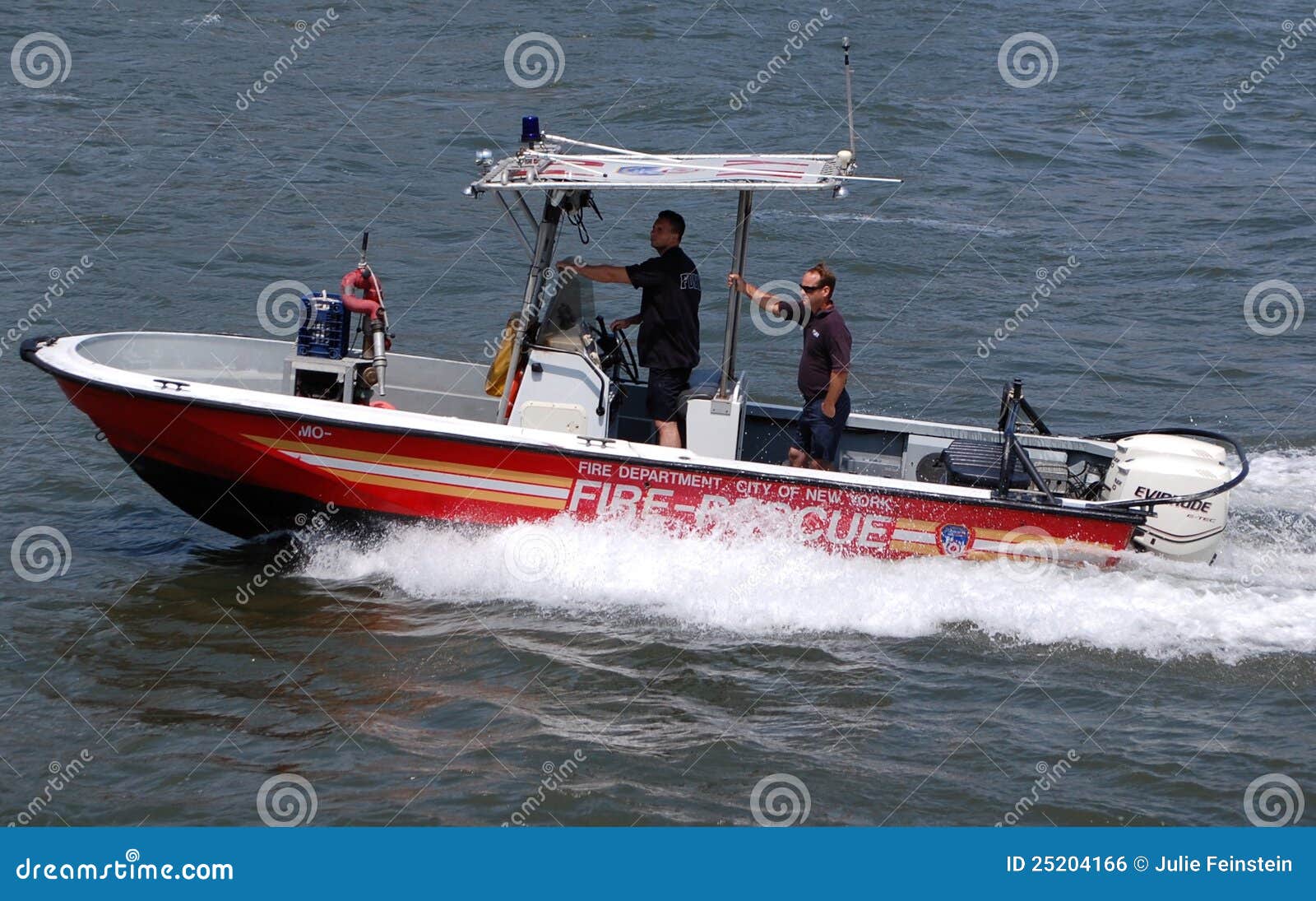 New York Fire Department Boat Editorial Photo - Image of fire, protect ...