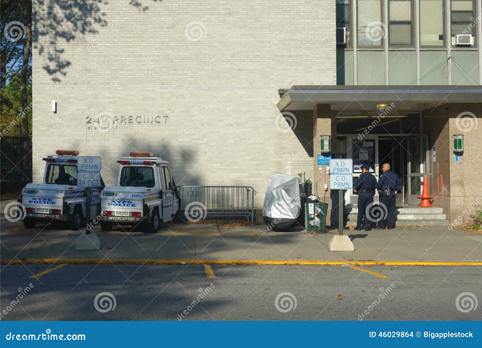 New York City Police Precinct Editorial Stock Image - Image of nypd ...
