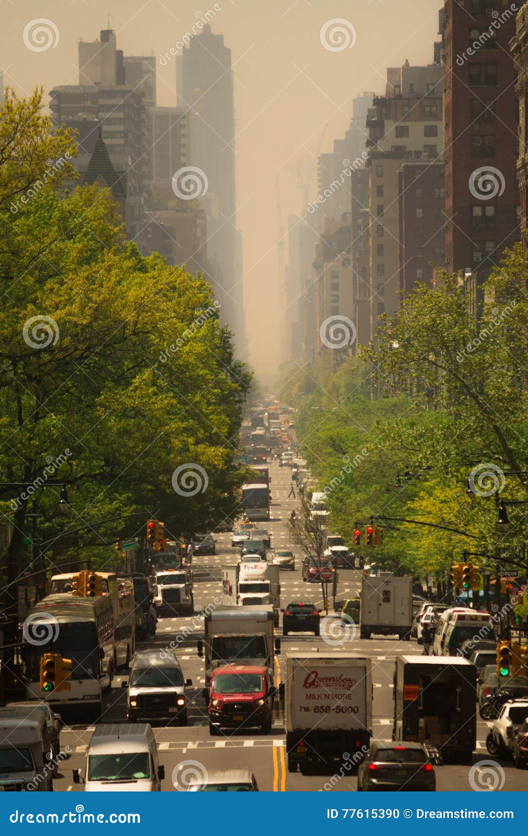 New York Pollution editorial image. Image of environment - 77615390