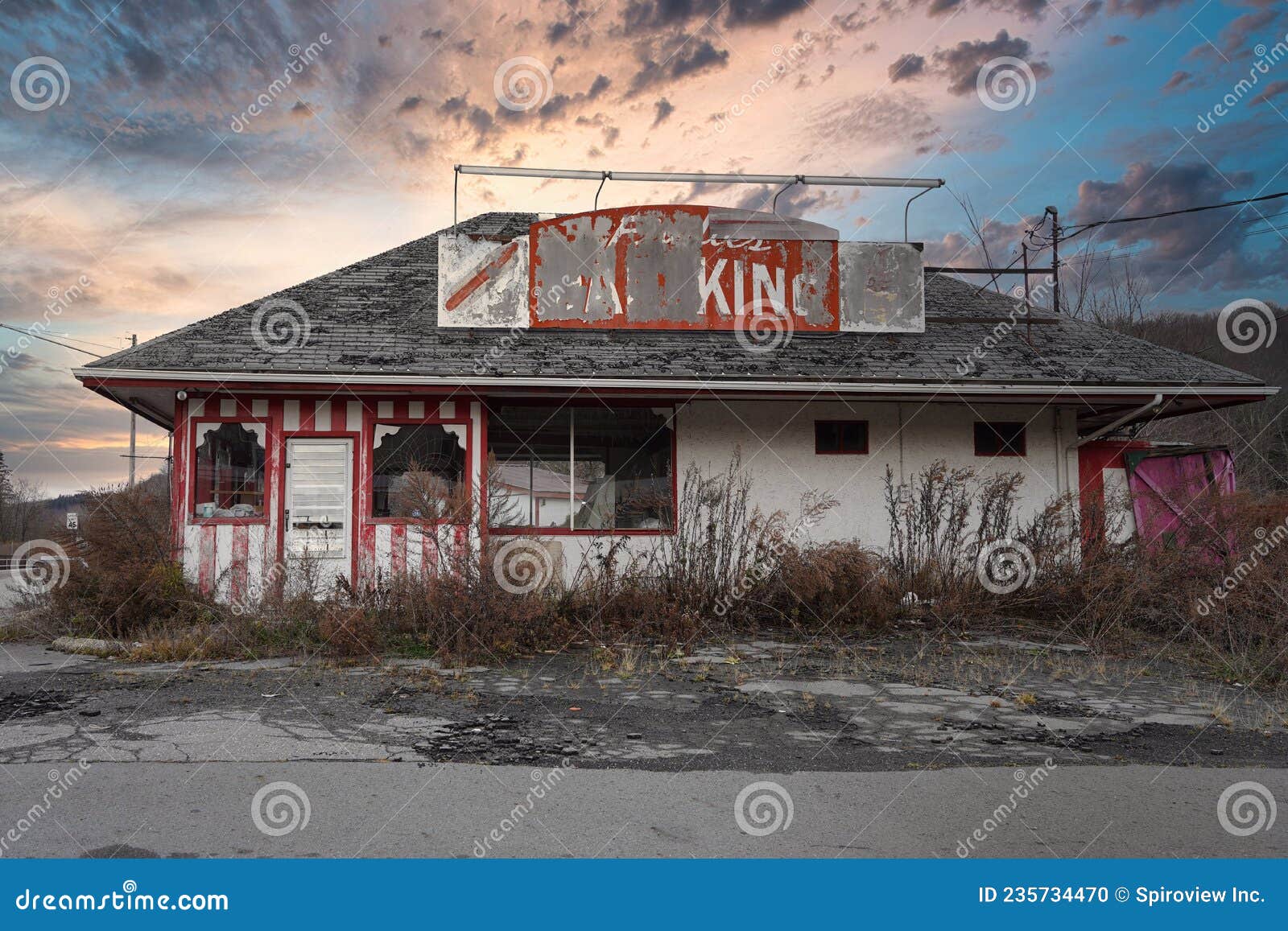 Derelict Old Roadside Diner Editorial Image - Image of states ...