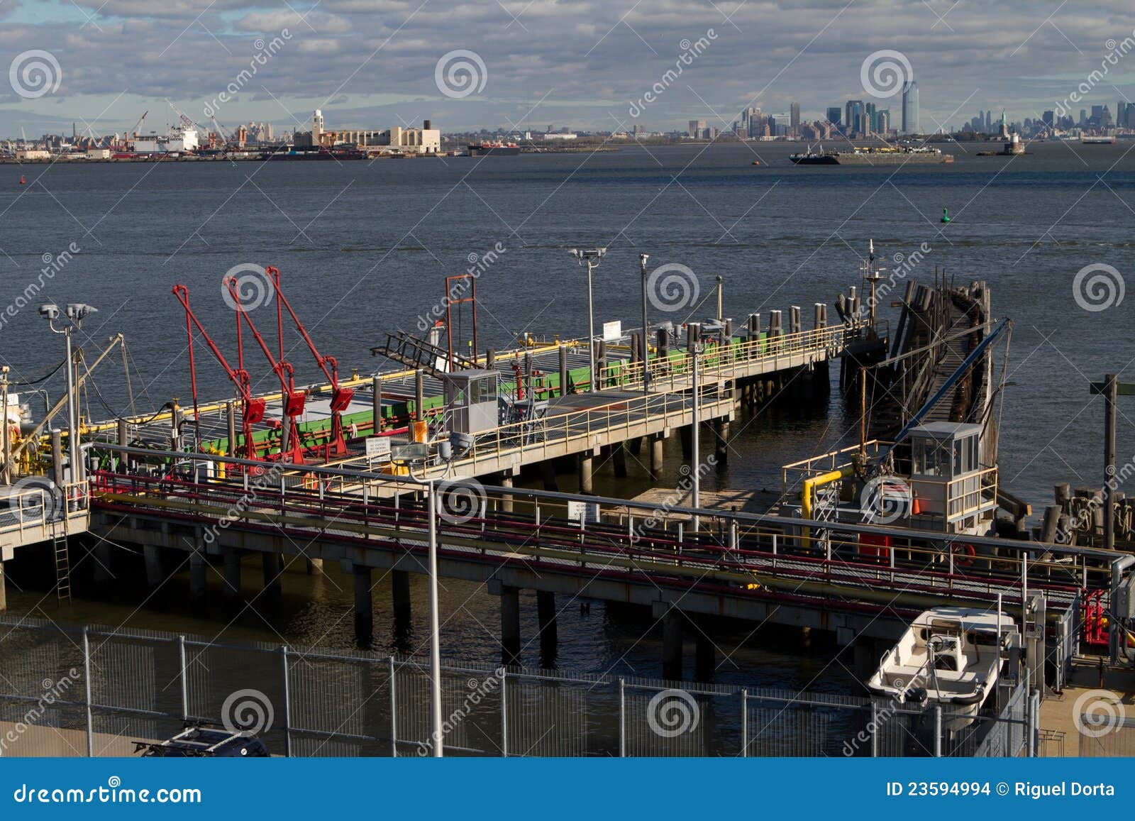 New York Staten Island Docks Stock Photo - Image of pier, outside: 23594994
