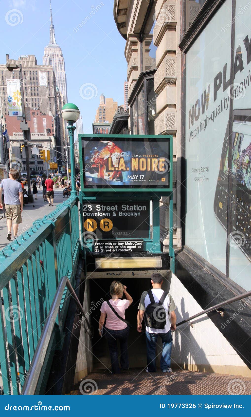 New York Subway entrance editorial photo. Image of flatiron - 19773326