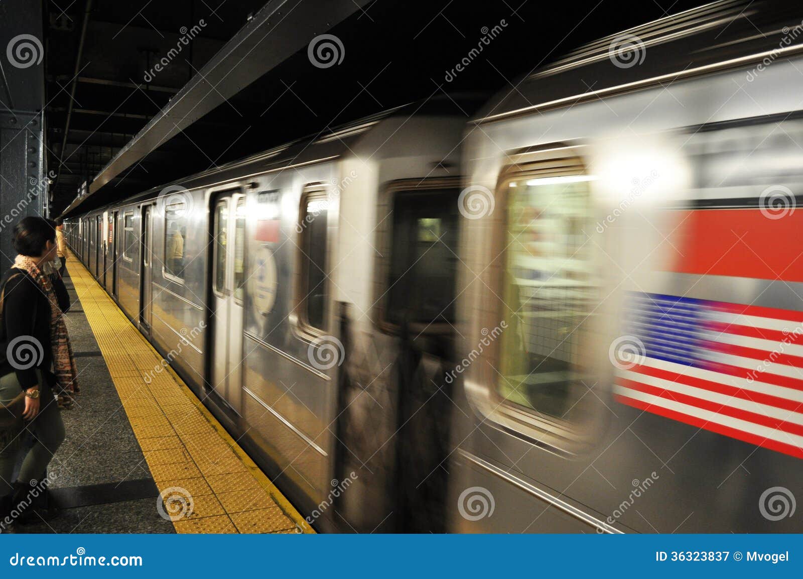 New York subway editorial photography. Image of commuting - 36323837