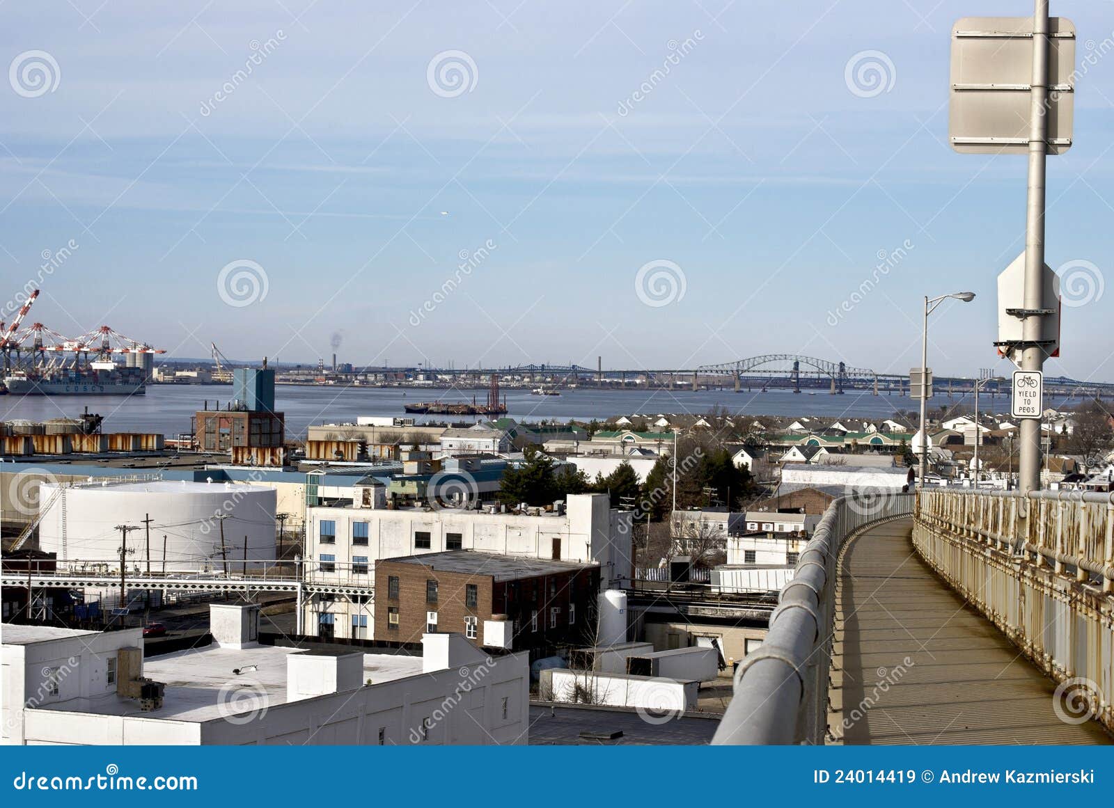Newark Bay View editorial stock image. Image of walkway - 24014419