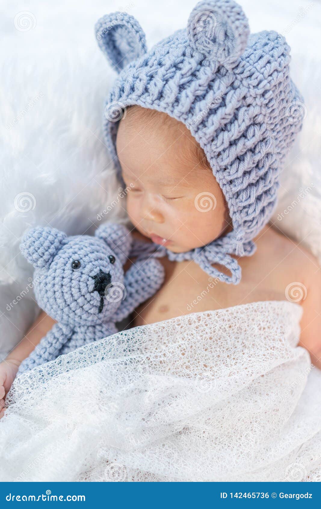 Newborn Baby in Bear Hat Sleeping on Fur Bed Stock Photo - Image of ...