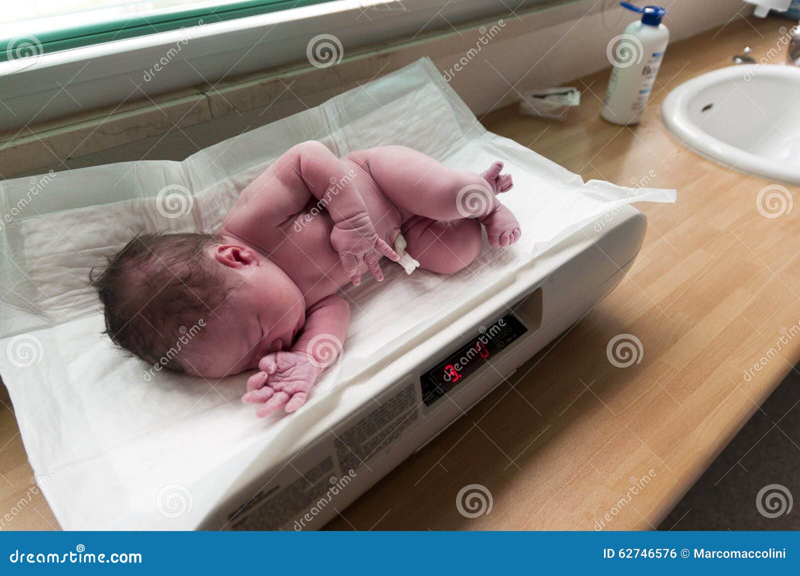 Newborn baby weighted stock photo. Image of nude, hospital - 62746576