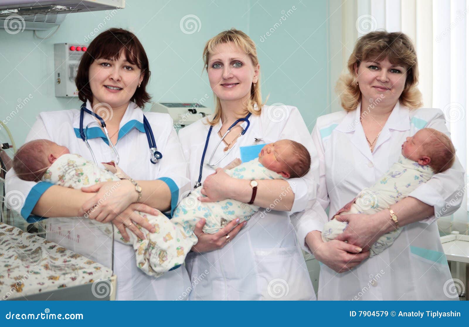 Newborn in Childbearing Centre Stock Image - Image of rest, infant: 7904579