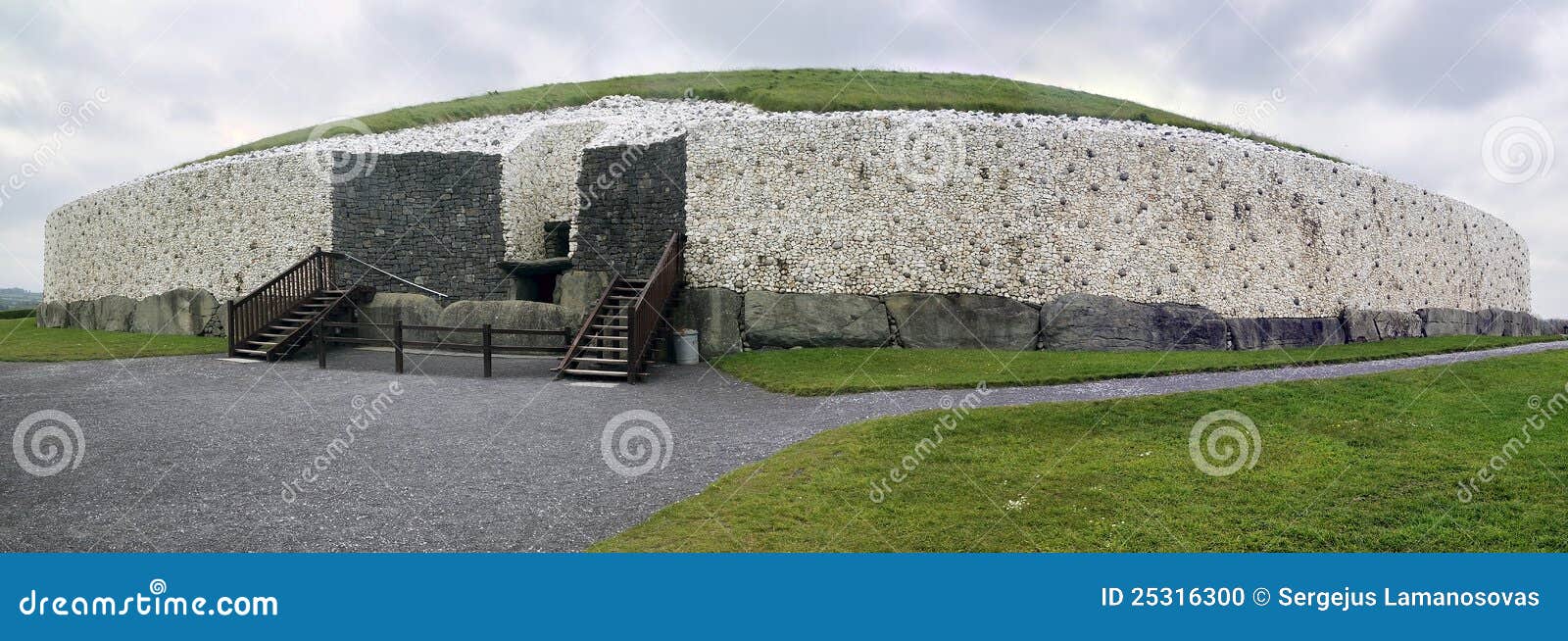 Newgrange stock photo. Image of druids, mythical, heritage - 25316300