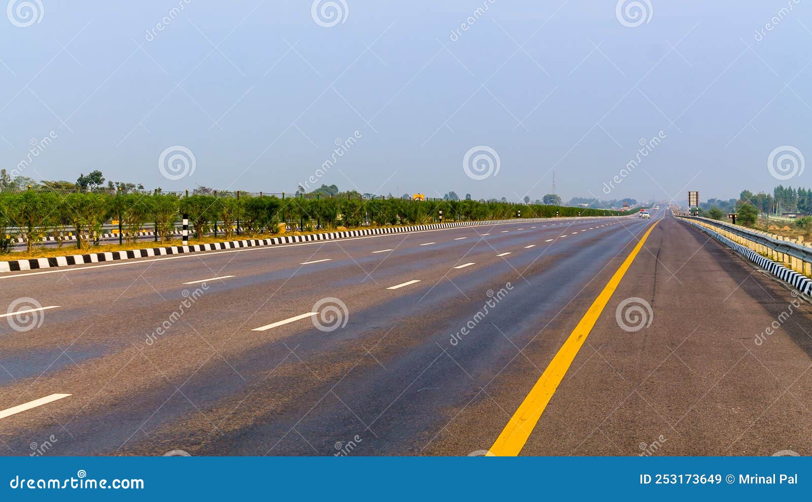 Newly Build Agra Lucknow Expressway Stock Image - Image of uttar ...