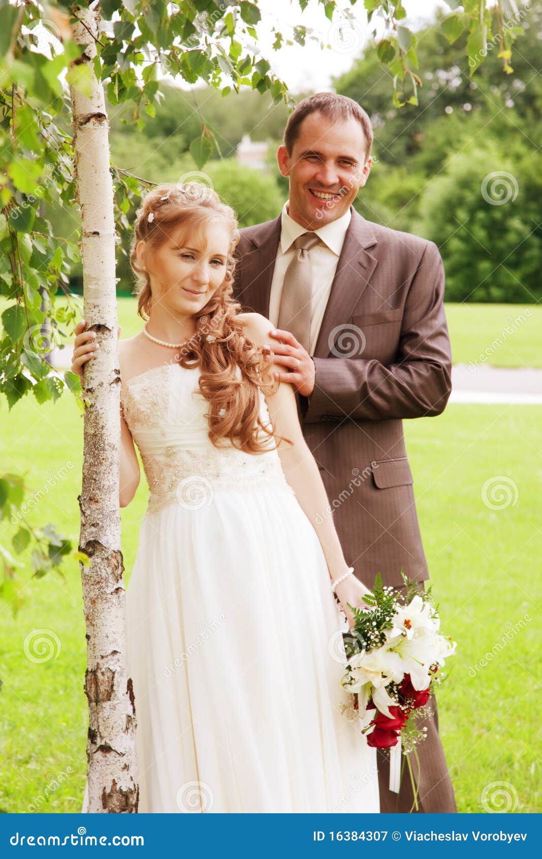 Newly-married couple stock image. Image of pleasure, nature - 16384307