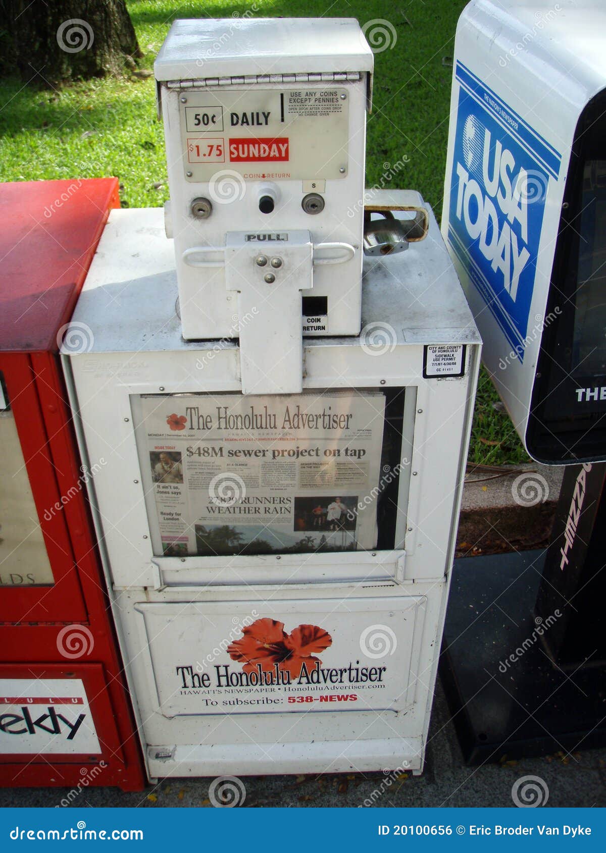 Newspaper Dispenser for the Honolulu Advertiser Editorial Photo - Image ...