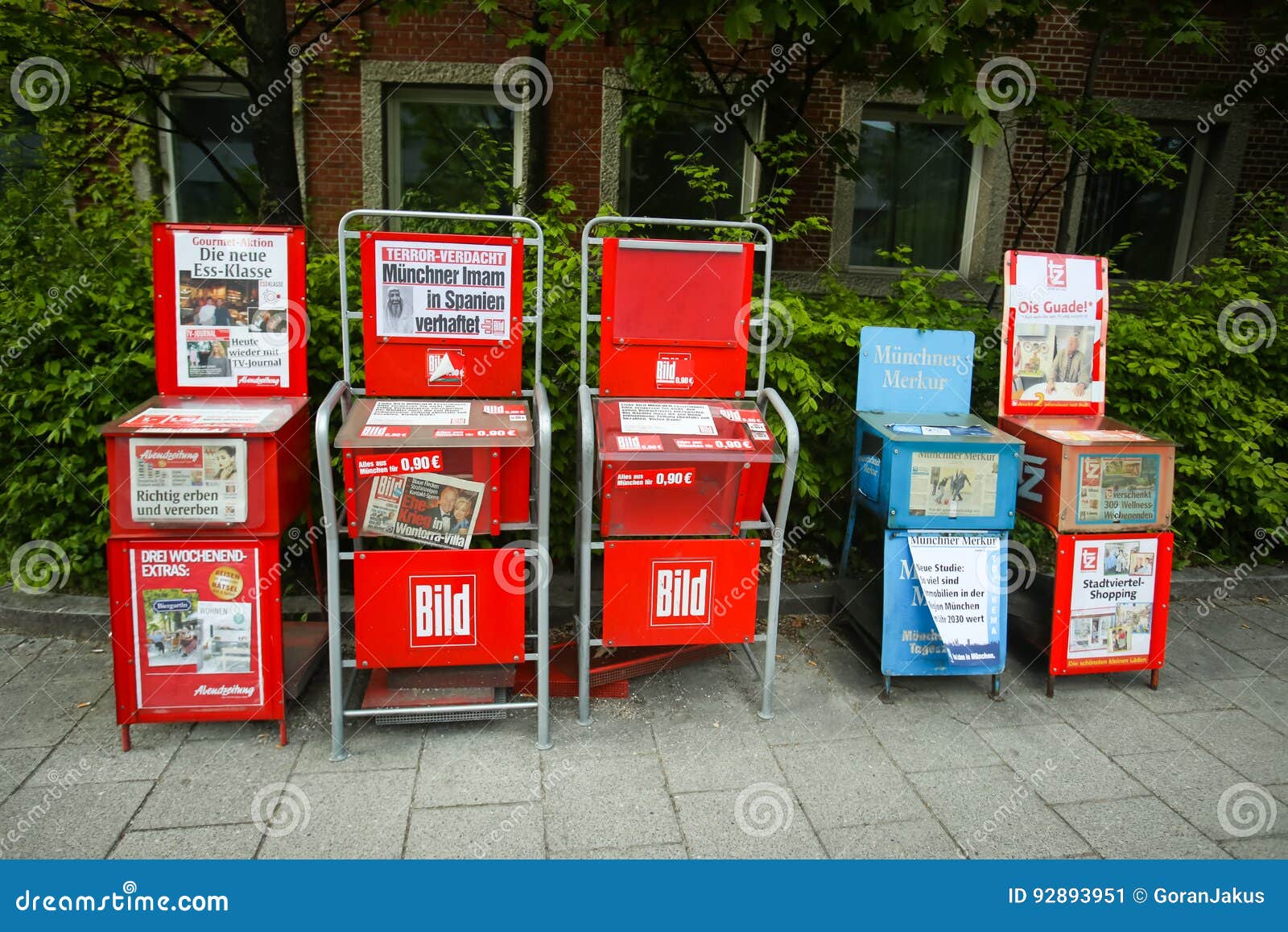 Newspaper Vending Machines Editorial Photo | CartoonDealer.com #92893951 Newspaper Vending Machines Editorial Photo | CartoonDealer.com #92893951