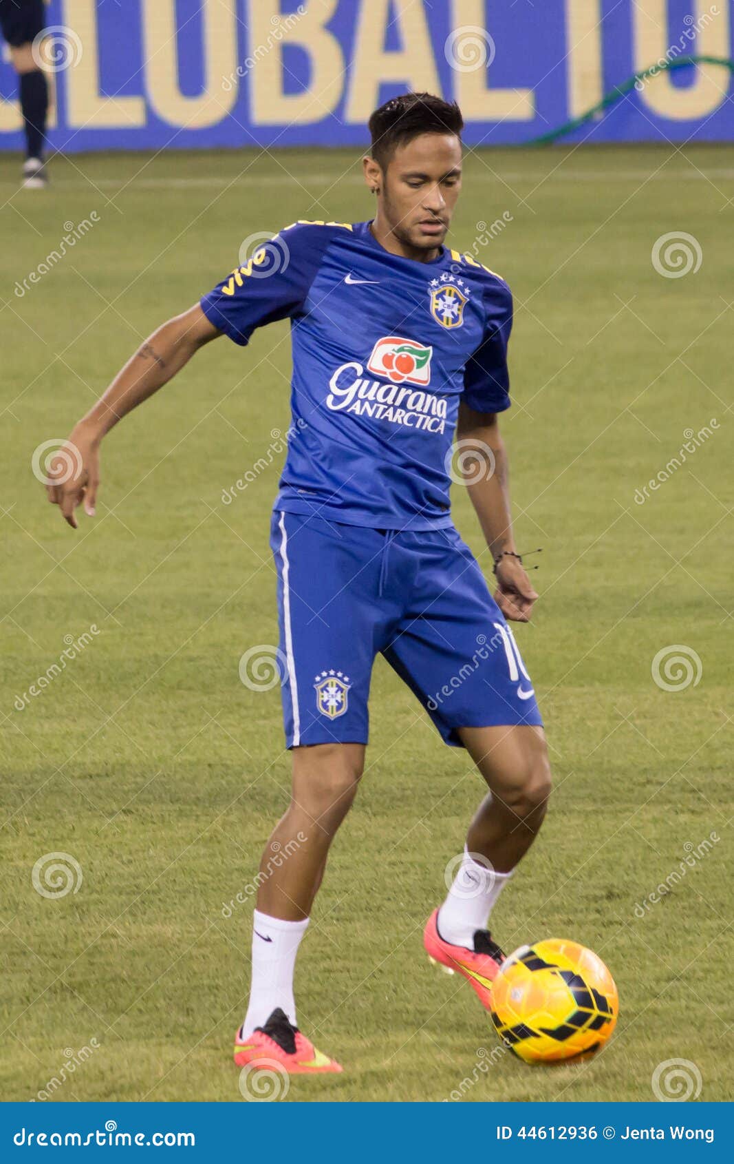 Neymar Dos Santos Jr redaktionelles foto. Bild von heilige - 44612936