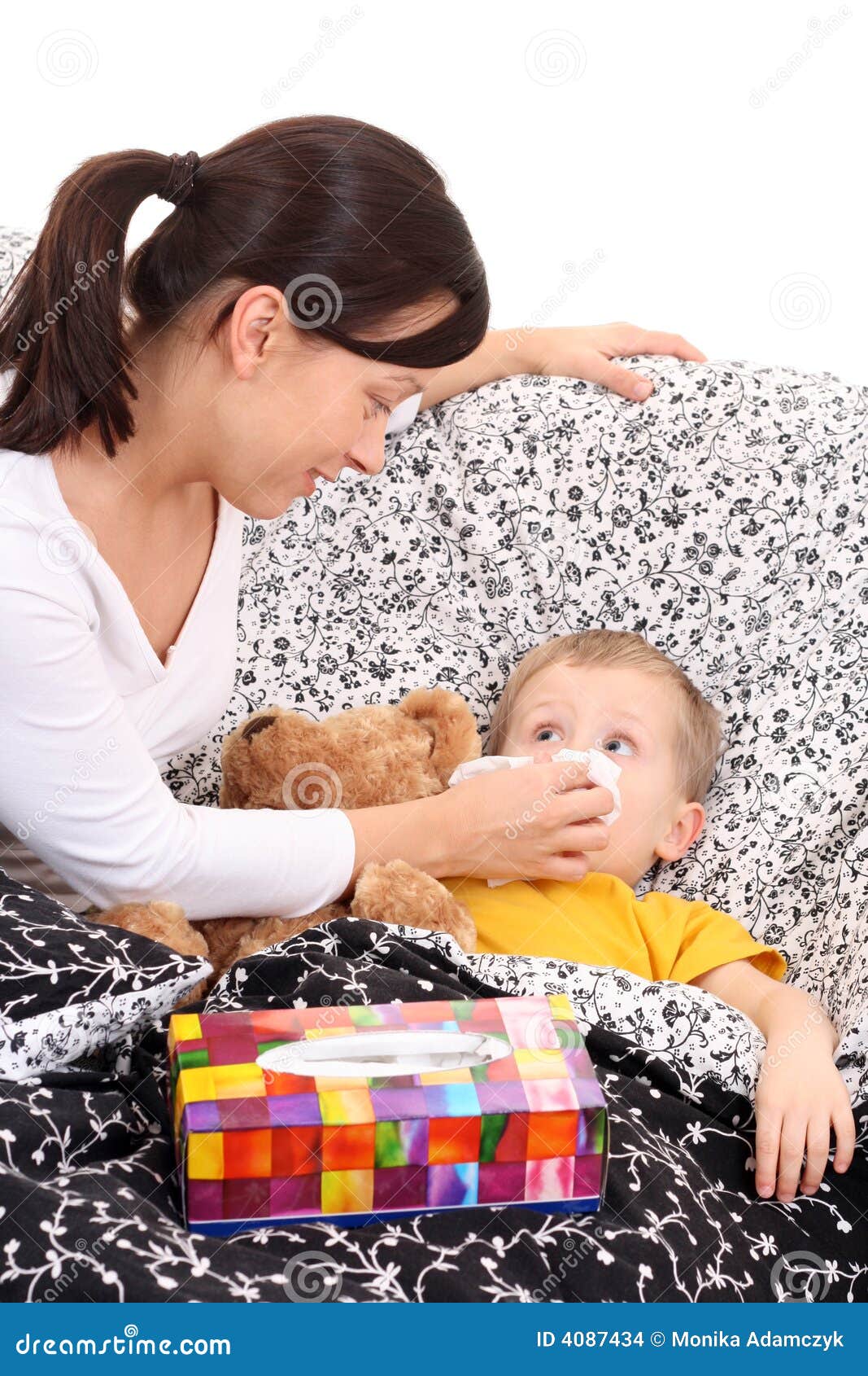 Niño enfermo foto de archivo. Imagen de enfermo, medicina - 4087434