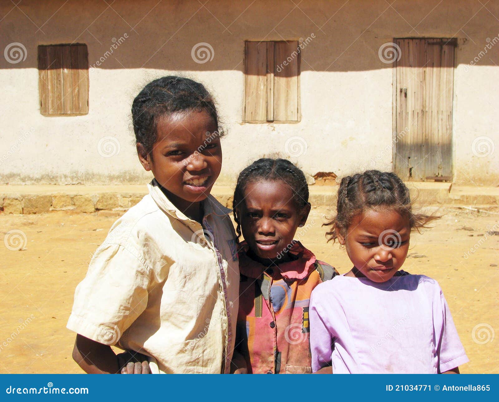 Niños malgaches foto editorial. Imagen de nacimiento - 21034771