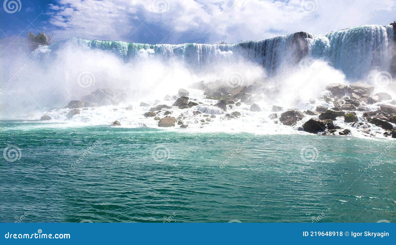 Great Stunning Closeup View Of The Bottom Of Niagara Falls With Its ...