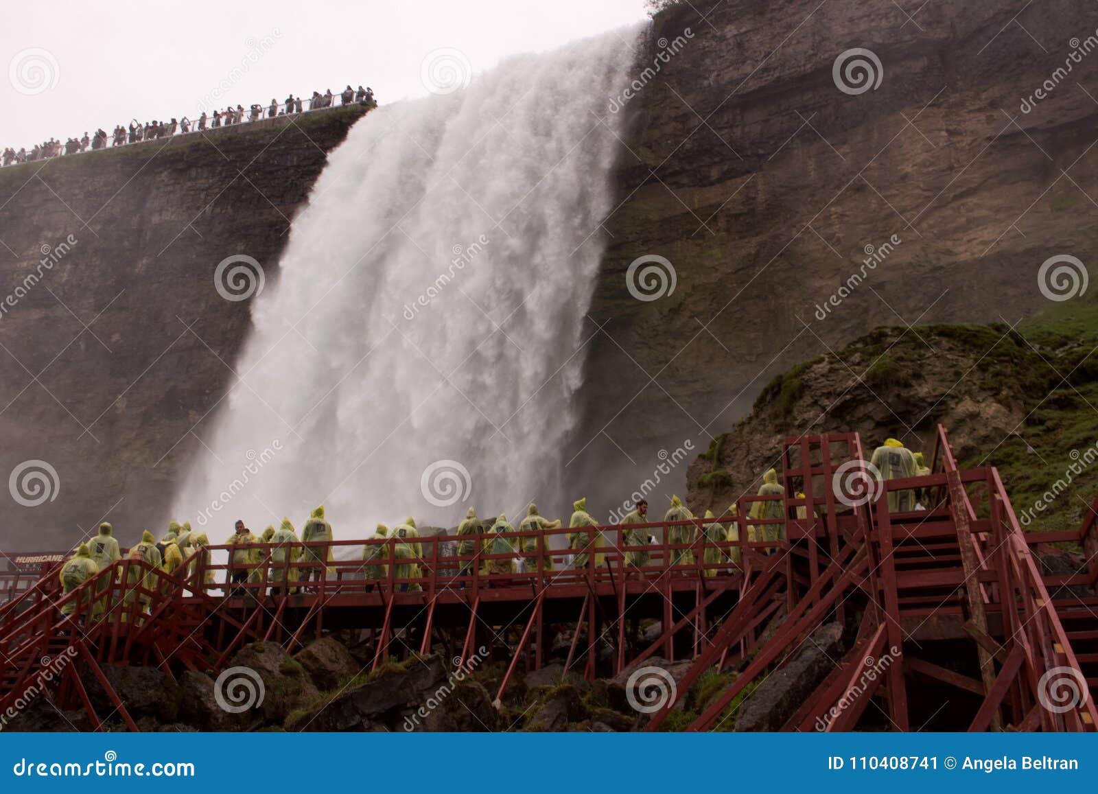 Niagara Falls editorial photo. Image of water, splash - 110408741