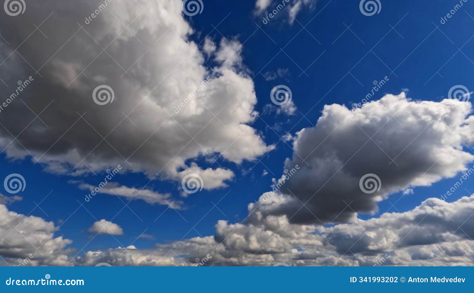 Nice Huge White Clouds in the Blue Sky Bg - Photo of Nature Stock ...