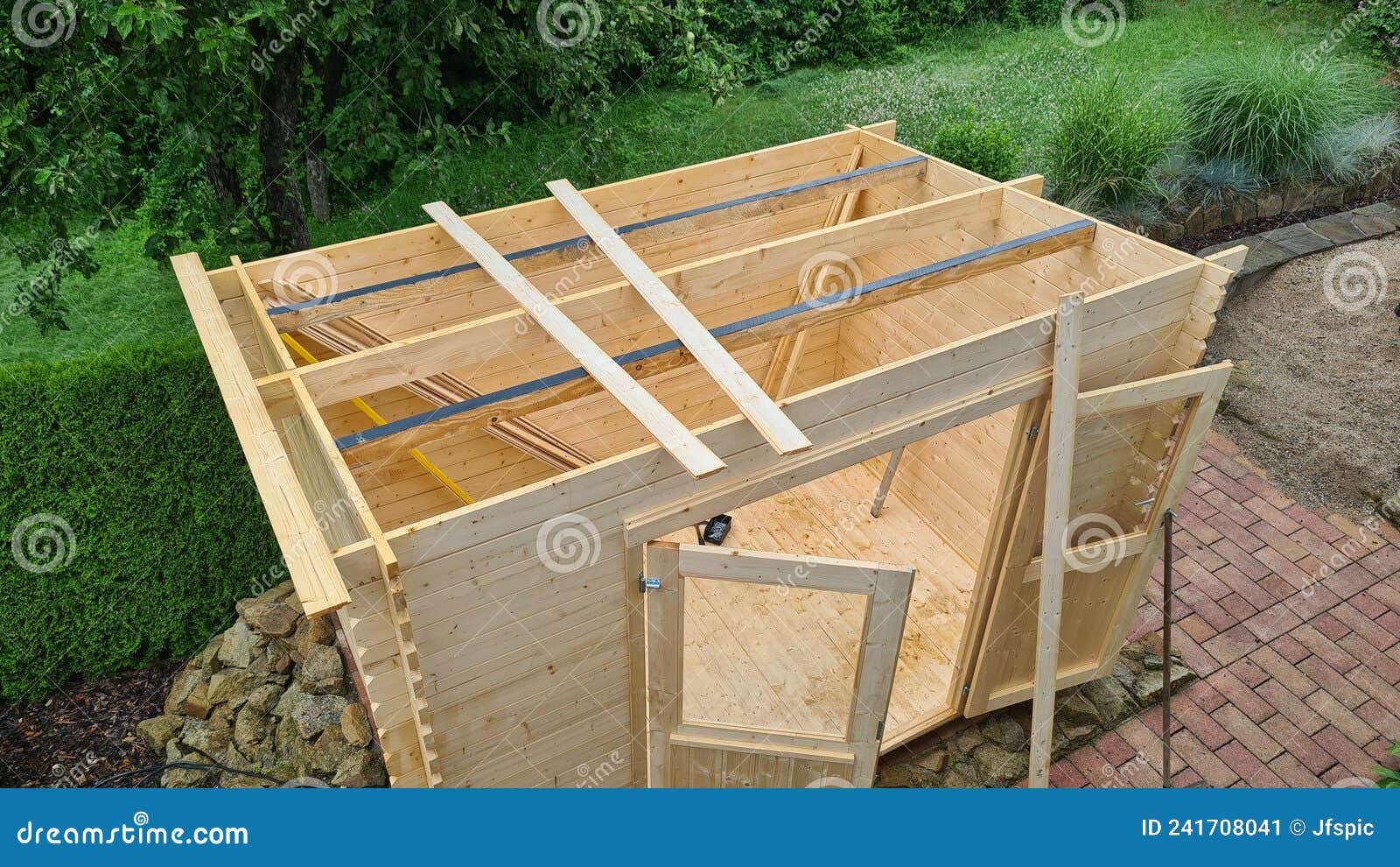 Nice Log Cabin Under Construction Stock Image - Image of getaway ...