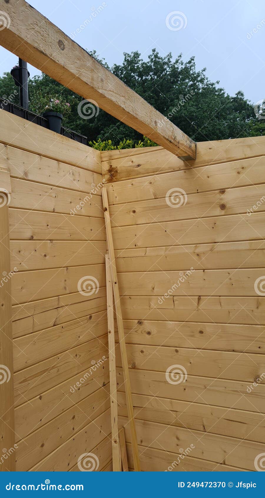 Nice Log Cabin Under Construction Stock Photo - Image of frame ...