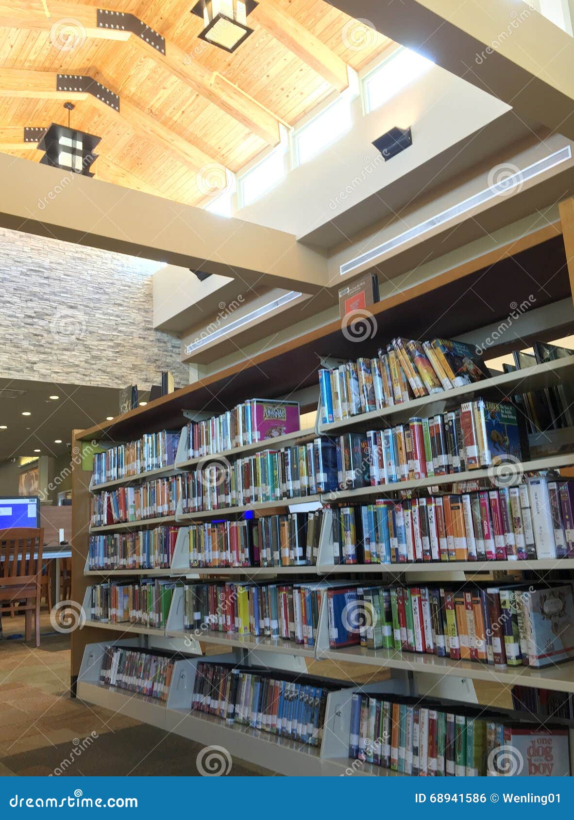 Nice Public Library Background Editorial Photo - Image of books, carpet ...