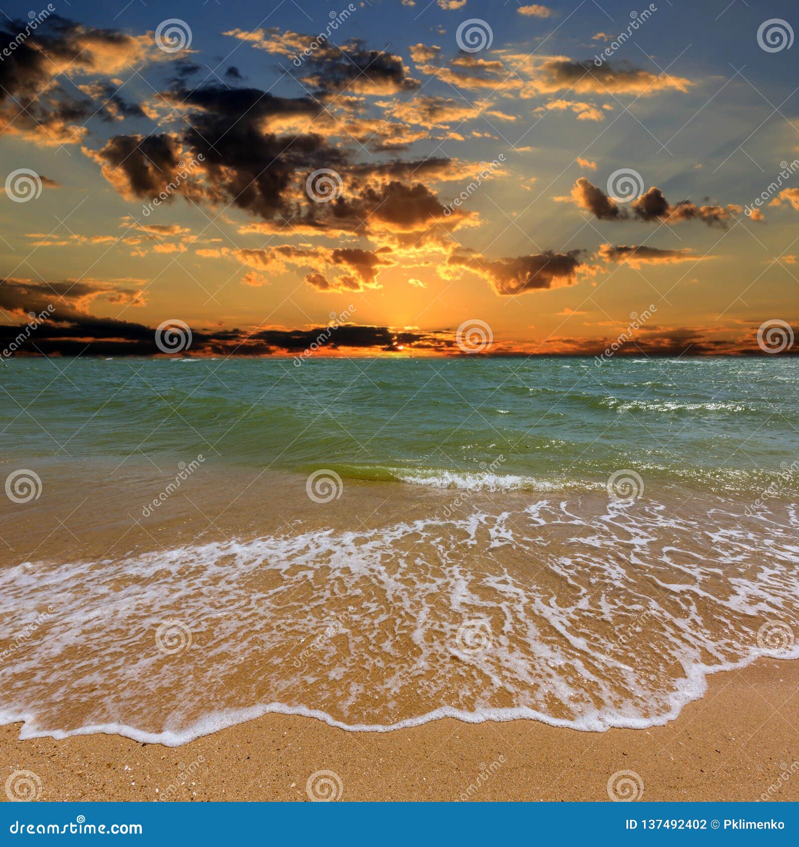 Susnet over sea stock photo. Image of travel, cloud - 137492402