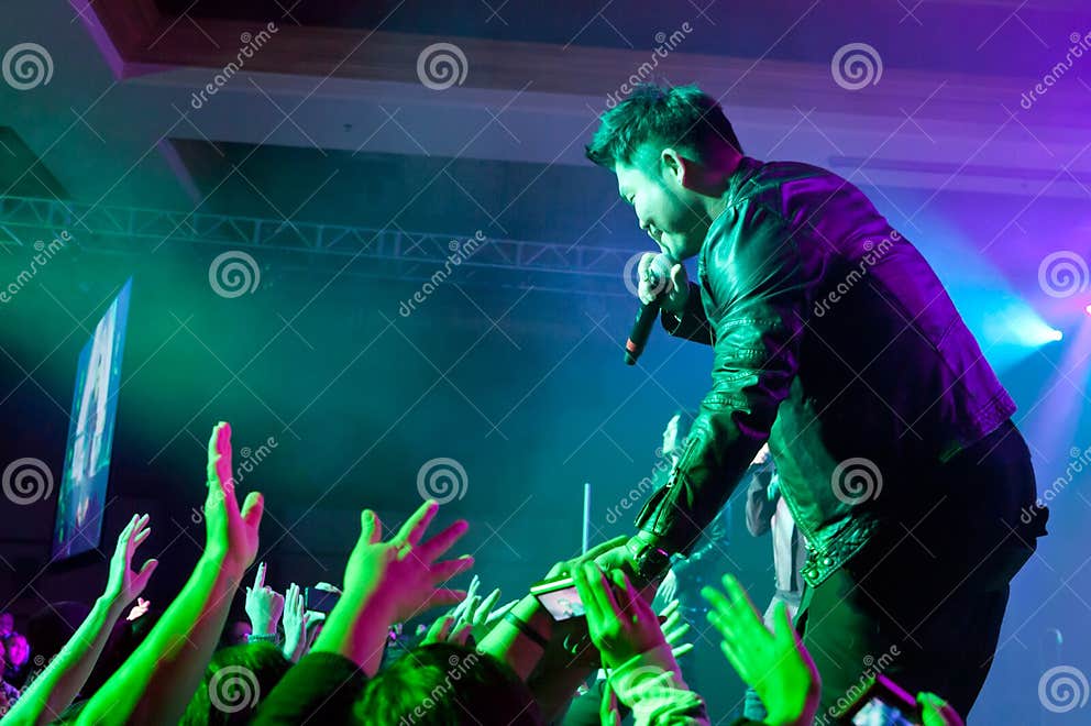 Nicky Lee editorial stock photo. Image of danny, flowsik - 23548823