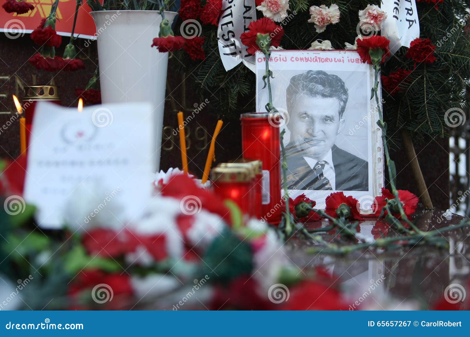 NICOLAE CEAUSESCU fotografia editorial. Imagem de velas - 65657267