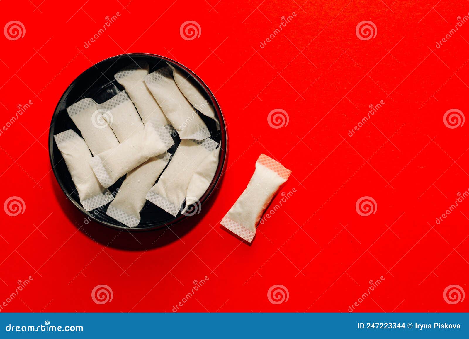 Nicotine Snus Spiders Tabletas Para Dejar De Fumar Concepto. Foto de ...