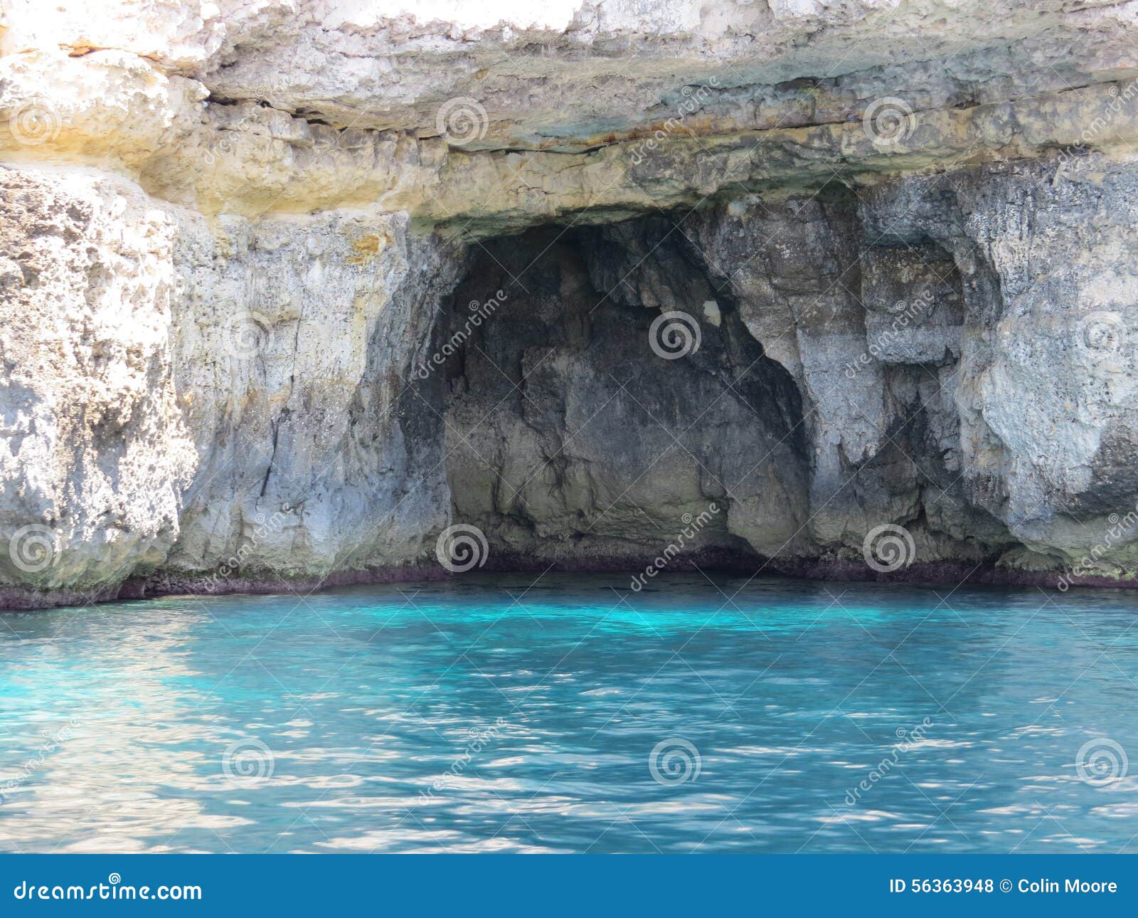 Niebieska grota zdjęcie stock. Obraz złożonej z nikt - 56363948