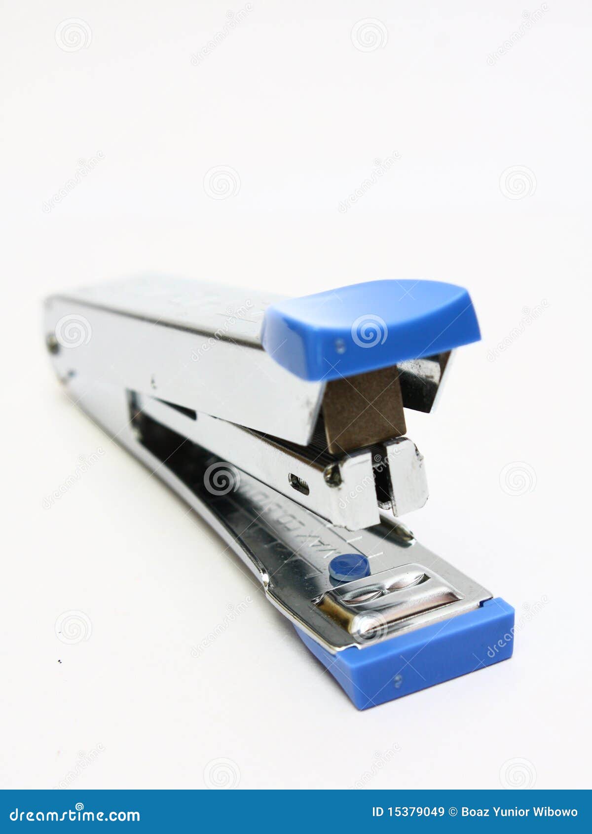 Nietmachine stock afbeelding. Image of bureau, documenten - 15379049