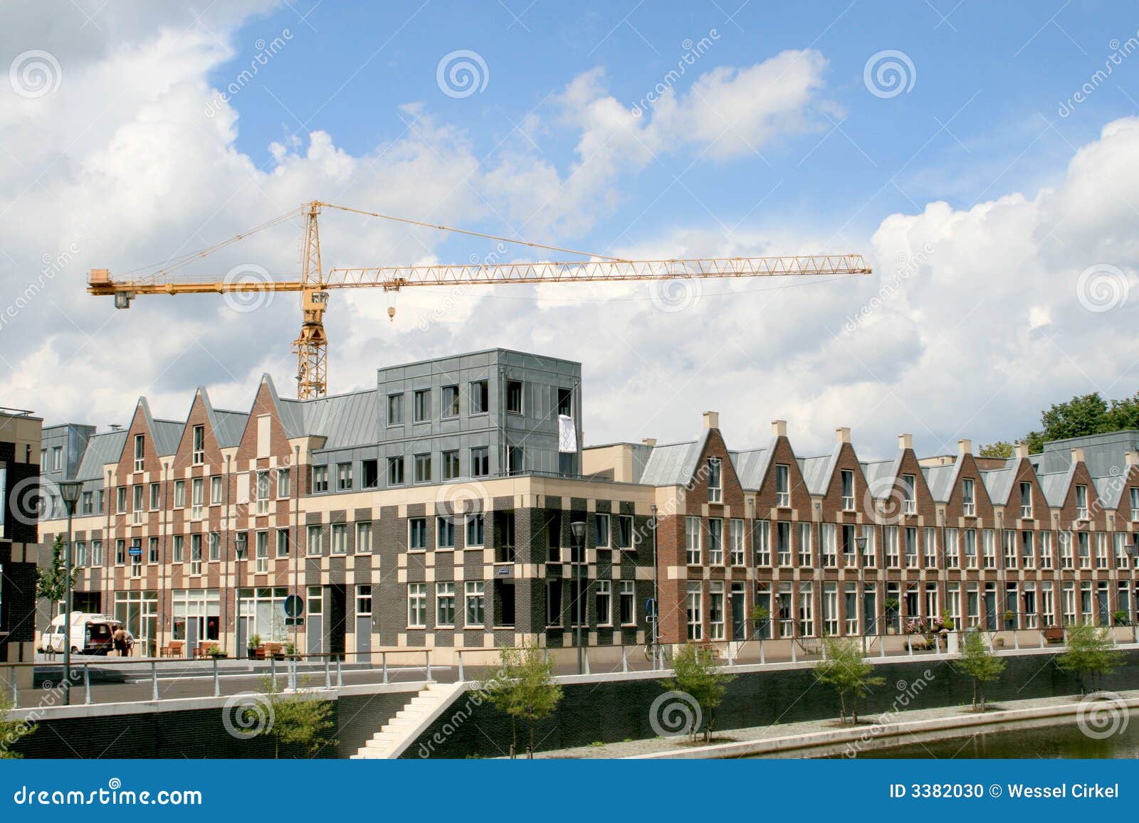 Nieuwe woonwijk stock foto. Image of landgoed, gebouwd - 3382030