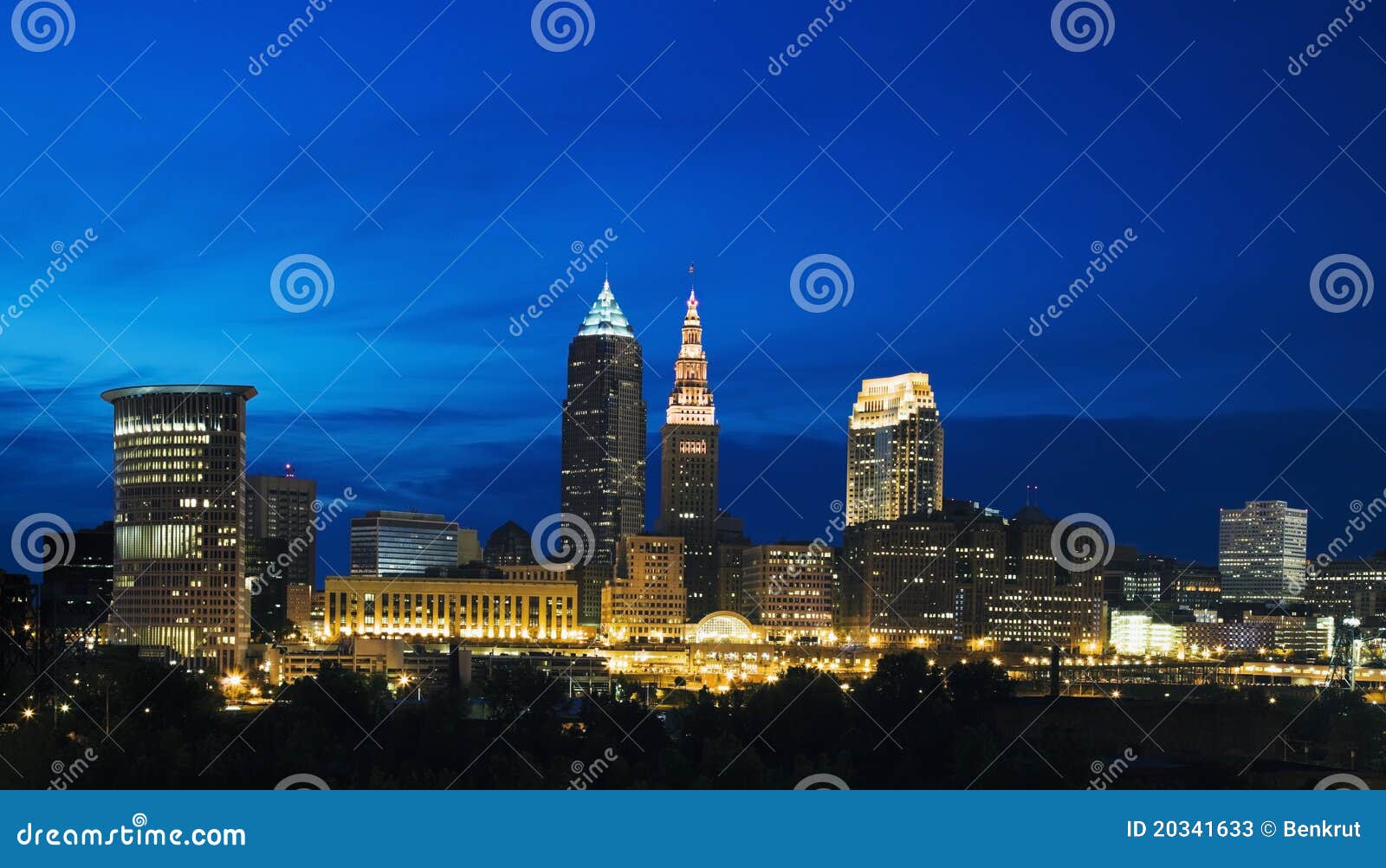 Night in Cleveland stock image. Image of downtown, skyscraper - 20341633