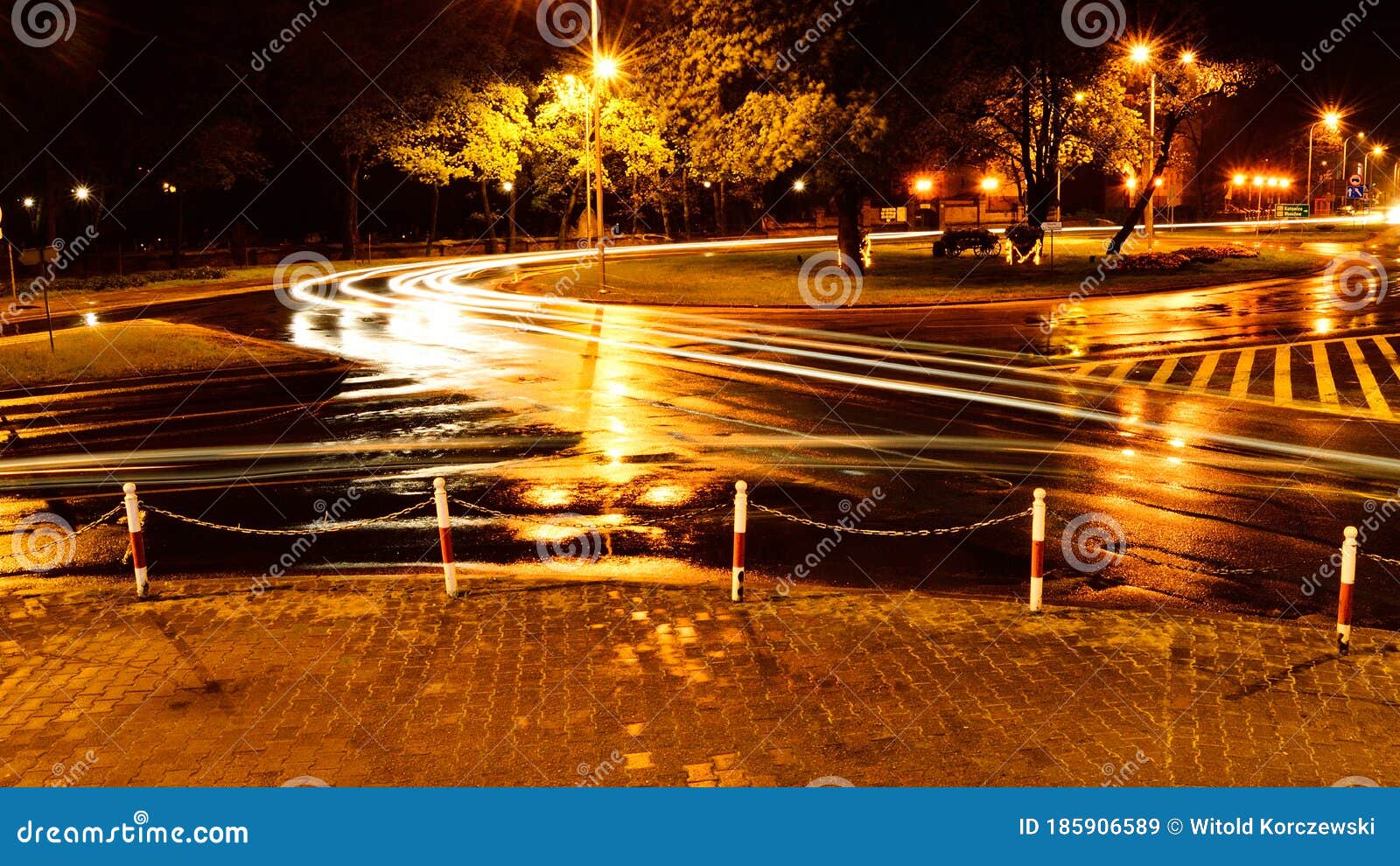 Night Crossroads in the Rain Stock Image - Image of lamp, intersection ...