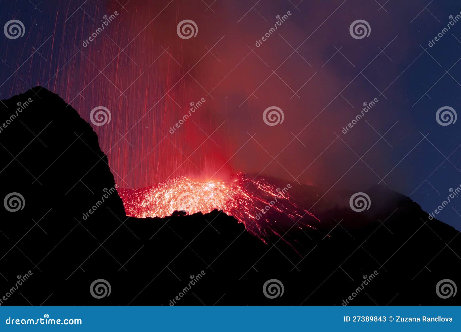 Night Eruption, Volcano Stromboli Stock Image - Image of glowing, night ...