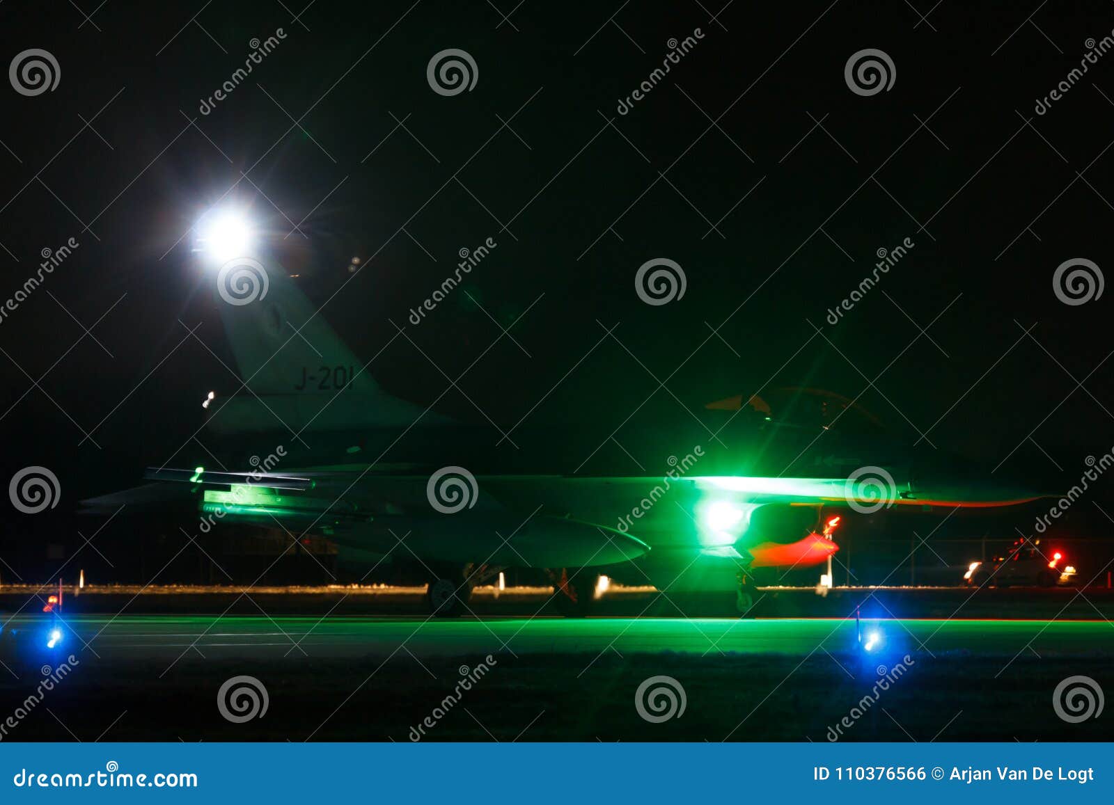 Night Flight Exercise F-16 Fighting Falcon Editorial Photo - Image of ...
