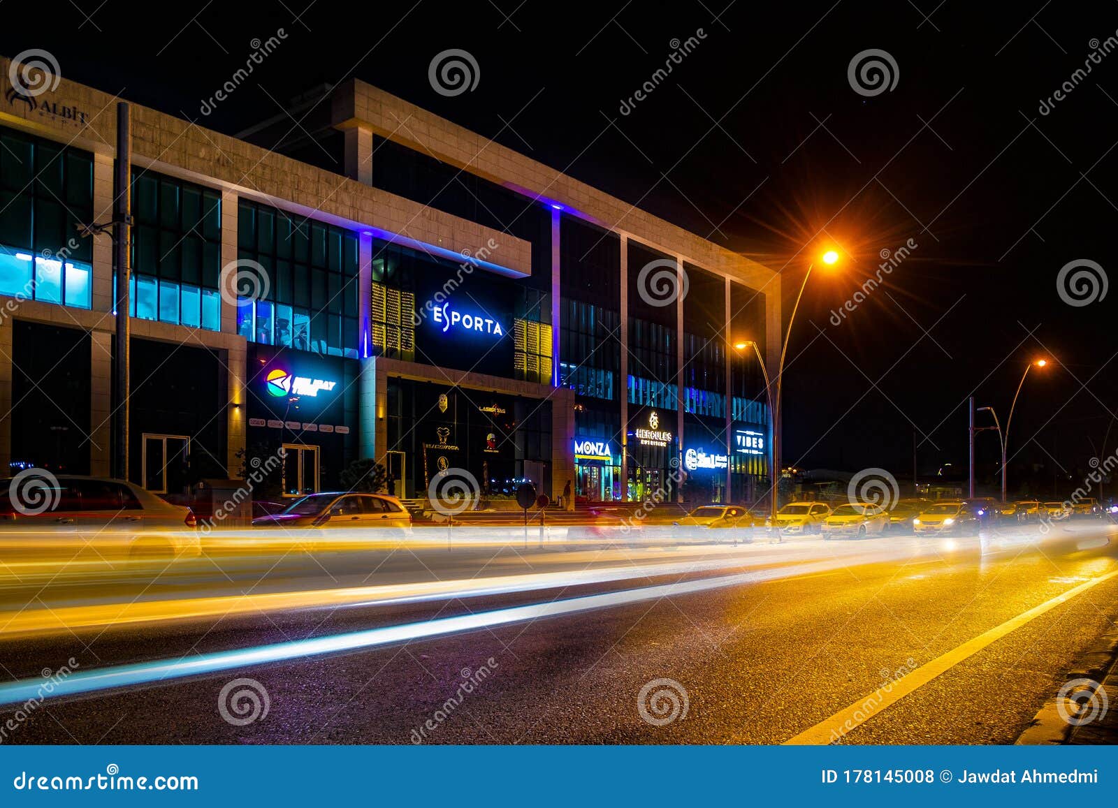 Night Movement in Erbil City Editorial Stock Photo - Image of night ...