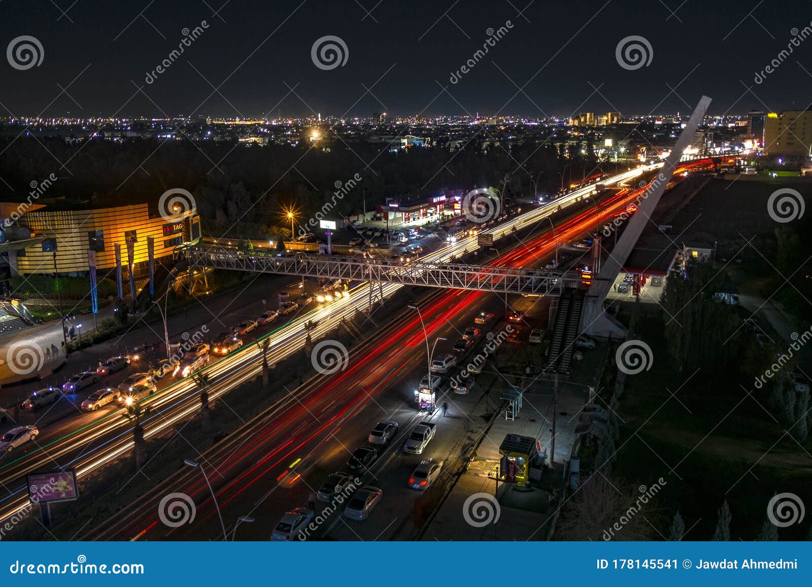 Night Movement 100 Mm Street Editorial Photo - Image of north, erbil ...