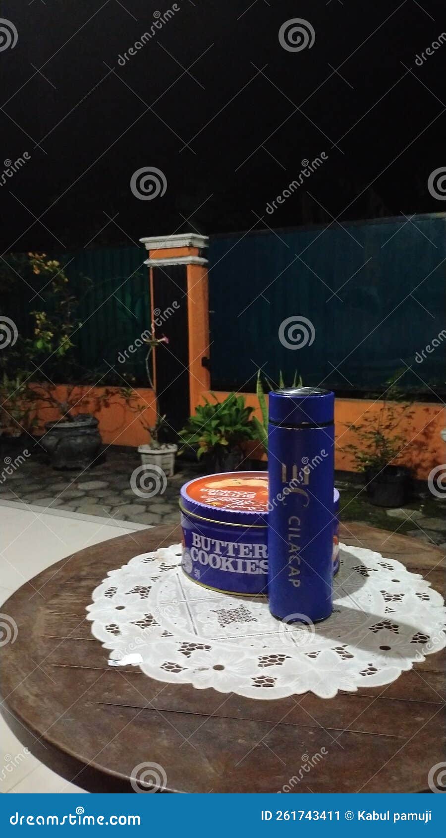 The Night when the Rain Had Let Up Editorial Photo - Image of meal ...