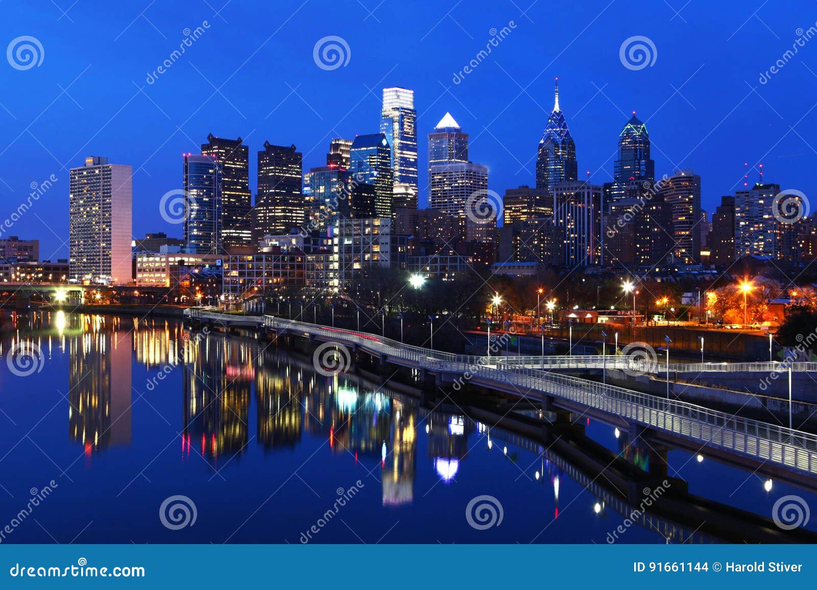 Night Scene of the City of Philadelphia Skyline Stock Photo - Image of ...