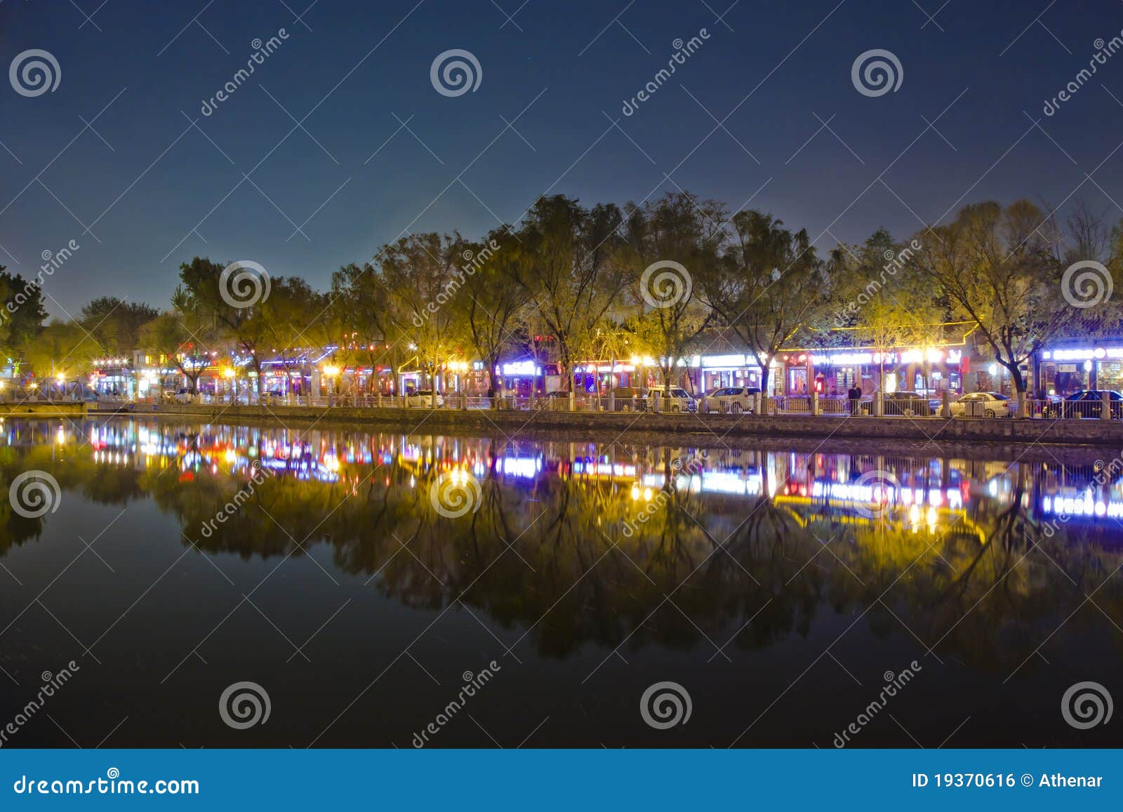 Night Scene of Lake Reflection in Beijing Houhai Stock Photo - Image of ...